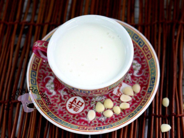 Very Good Recipes of Almond tea from No-Frills Recipes
