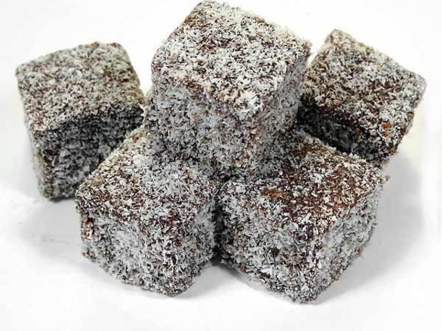 Very Good Recipes of Lamingtons from The Little Aussie Bakery blog