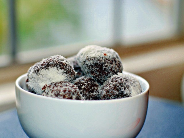Very Good Recipes of Rum balls from The Little Aussie Bakery blog